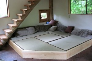 Man Designs/Builds Japanese-style Tiny Zen Cabin in the Woods