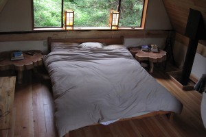 Man Designs/Builds Japanese-style Tiny Zen Cabin in the Woods