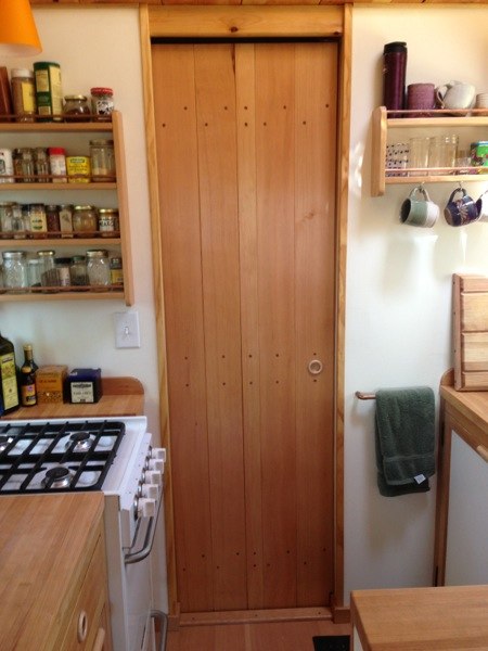 College Grad Couple Live Simply in 170 Sq. Ft. Tiny Home (Interview)