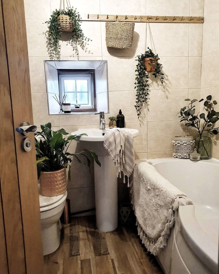 Tegan’s Scottish Cottage Renovation in the Rural Countryside