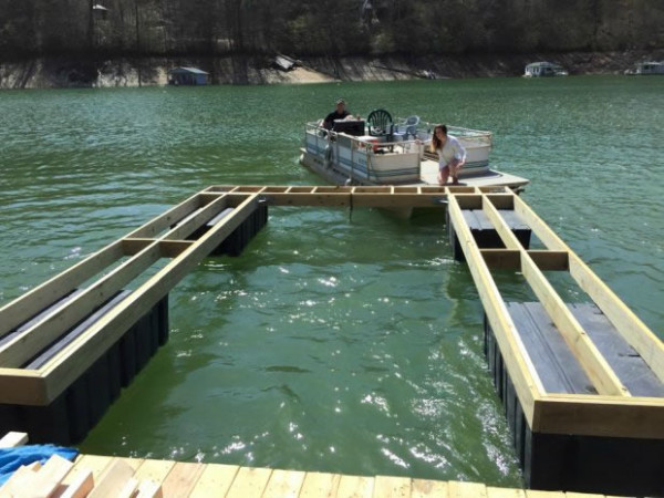 Tiny Floating Cabin on Fontana Lake