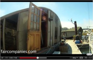 Musician Lives in 481 Sq. Ft. Houseboat That Used to be a World War II ...